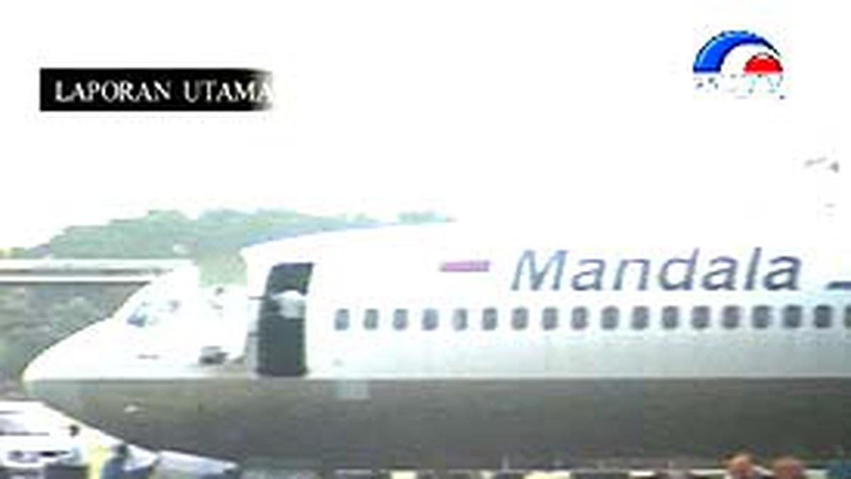 Pesawat Mandala dari Medan Tergelincir Saat Mendarat - News Liputan6.com