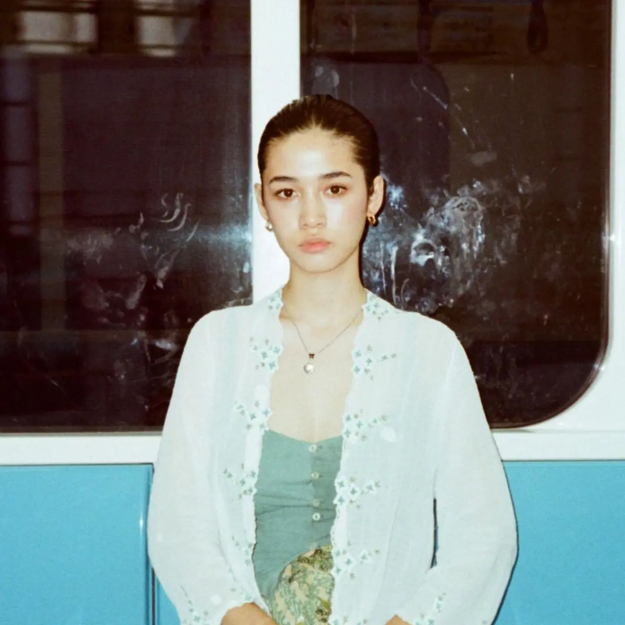 8 Potret Cantik Nura Datau, Anak Artis Senior yang Sempat Masuk ...