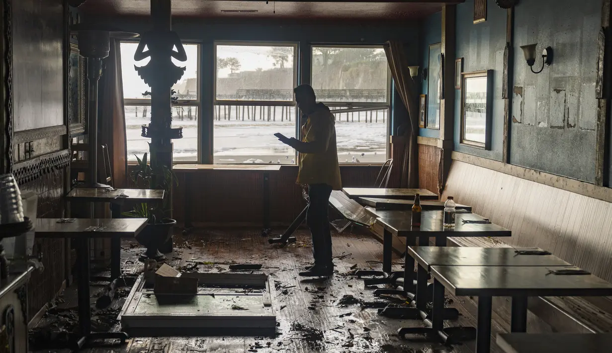 Jejak-Jejak Hantaman Badai Besar di California AS - Foto Liputan6.com