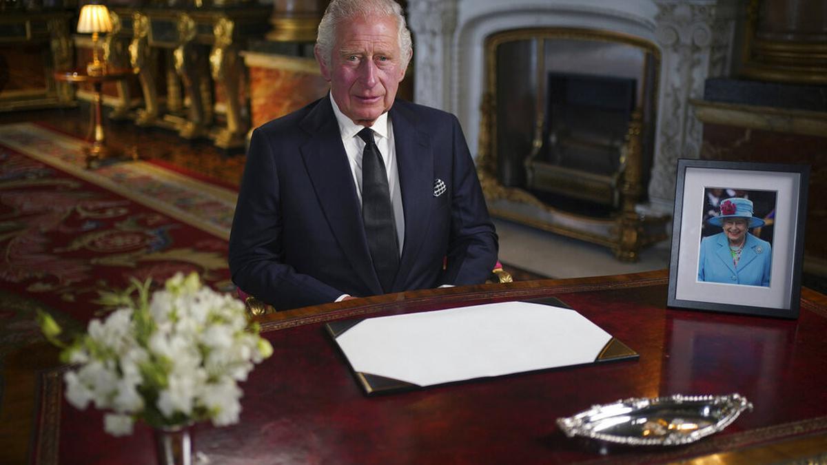 Pidato Perdana Raja Charles III, Beri Penghormatan pada Mendiang Ratu ...