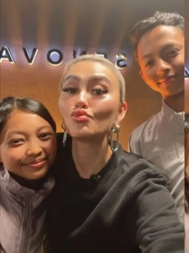 6 Potret Agnez Mo Akhirnya Berjumpa Siswa SMPN 1 Ciawi Jago Dansa yang Sedang Viral, Devina dan ...