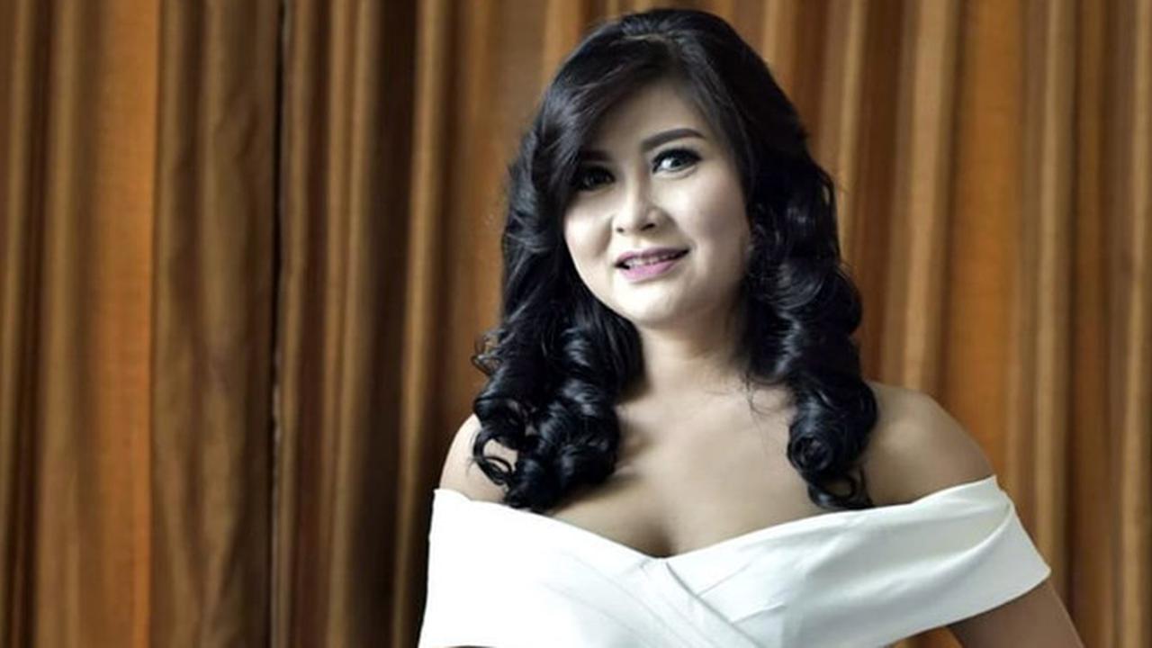 Kisah Rumah Tangga Seumur Jagung Dessy Masaya yang Jadi Single Baru