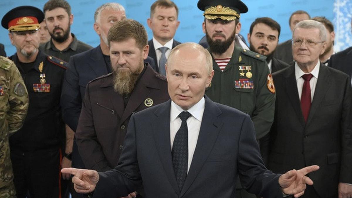 Putin Kunjungi Chechnya, Periksa Pasukan untuk Lawan Ukraina?