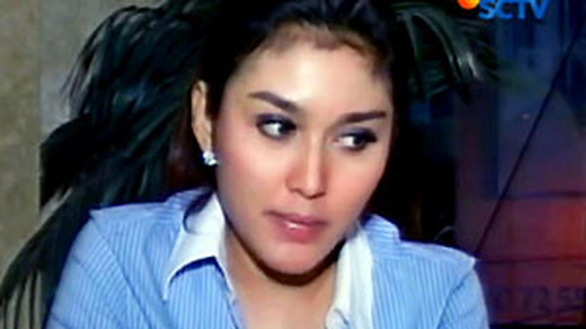 Nuri Shaden Meragukan Cinta Hikmal