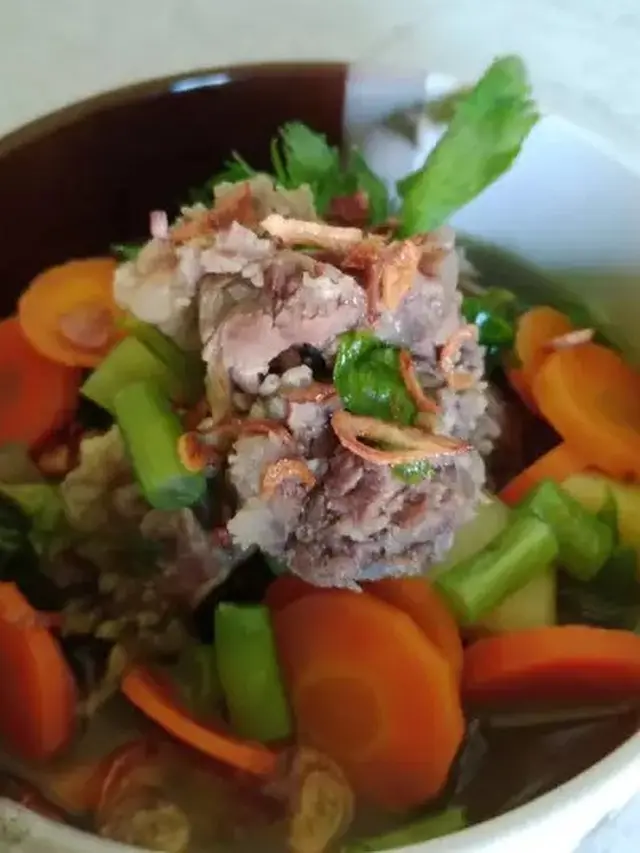 3 Resep Kreasi Sop Buntut, Menu Makan Siang yang Cocok di Musim Hujan ...