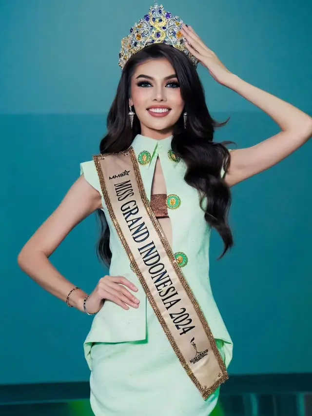 6 Potret Unik Kostum ala RM Padang Dipakai Nova Liana Miss Grand ...