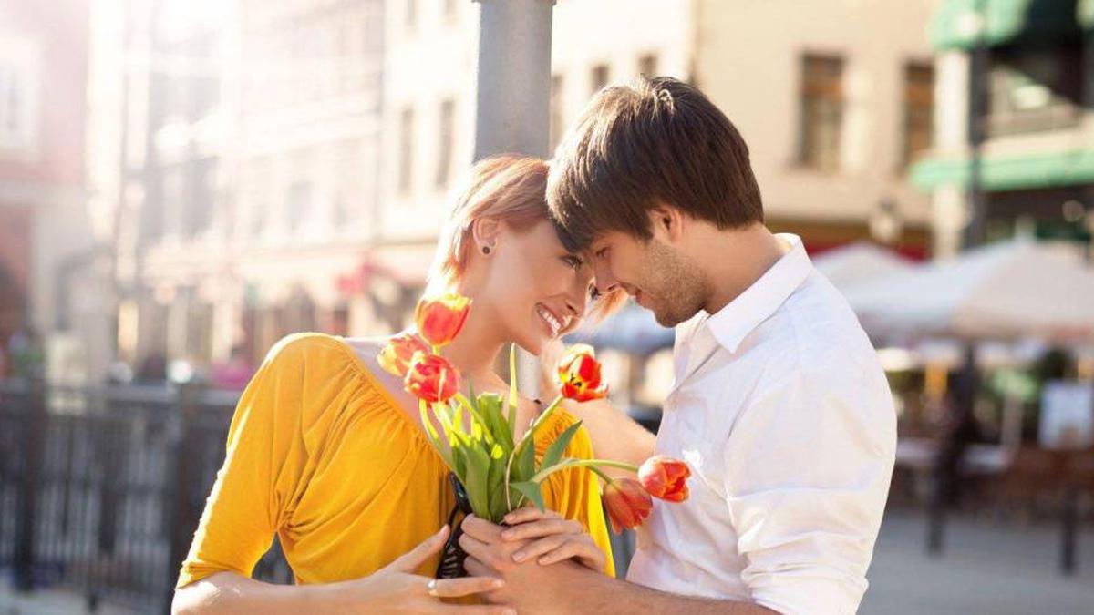 Terkuak Rahasia Mengapa Pria Harus Memberi Bunga pada Wanita ...