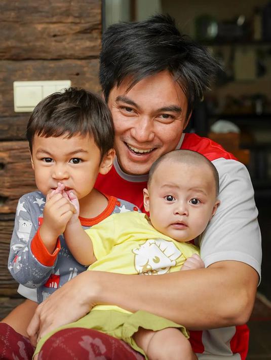 Penampilan Baru Baim Wong, Pertama Kali dalam Sejarah Rambut Botak ...