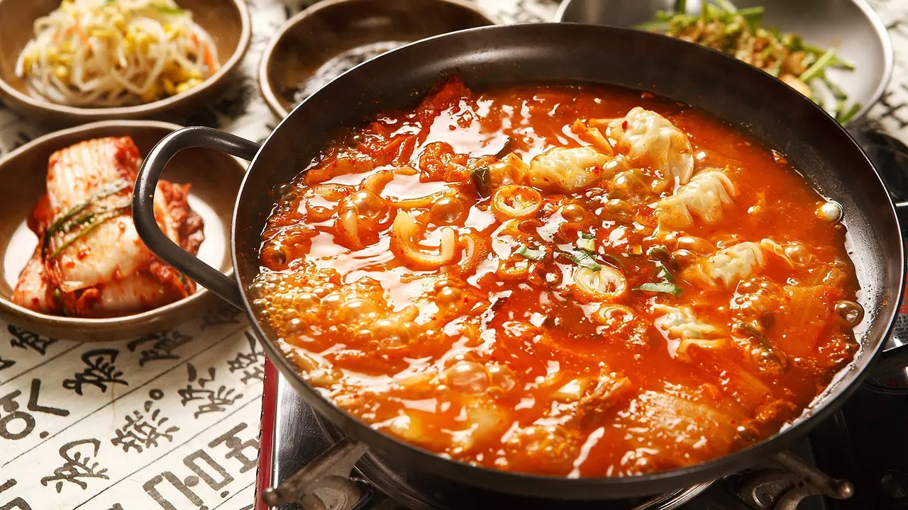 Resep Sup Kimchi Sujebi Korea Pedas Gurih - Lifestyle Fimela.com