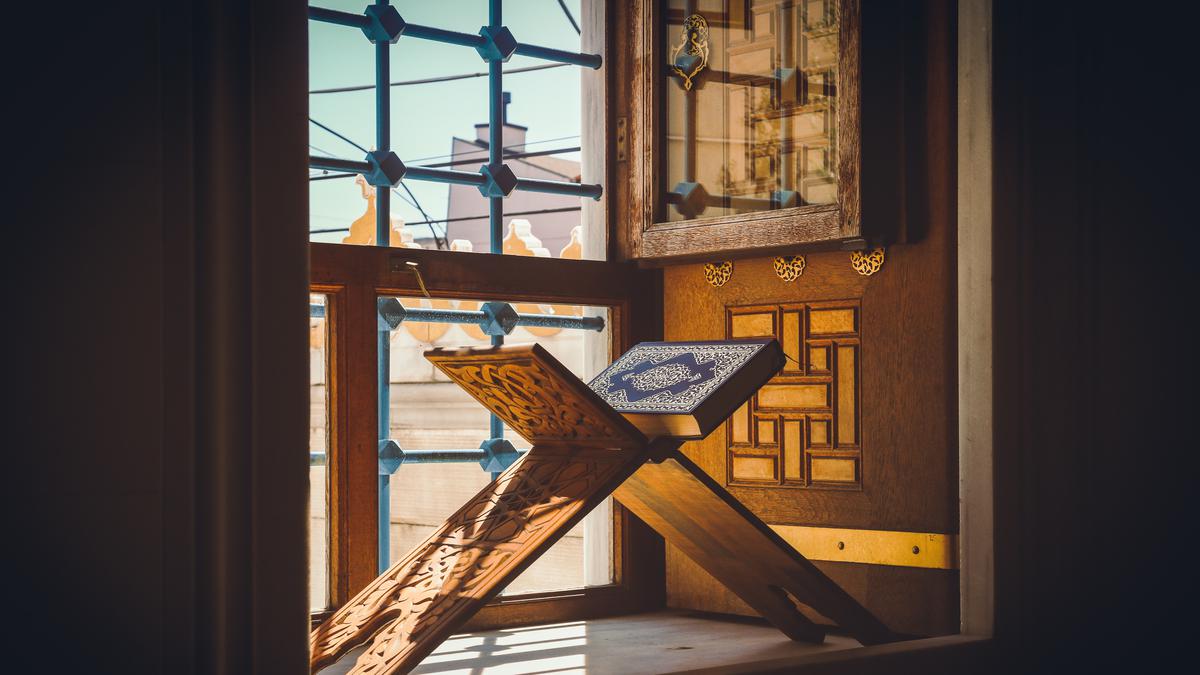 4 Kitab-Kitab Allah dan Penerimanya, dari Taurat hingga Al-Qur'an