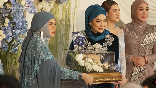 10 Momen Lamaran Aaliyah Massaid dan Thariq Halilintar, Haru Bahagia - Hot Liputan6.com