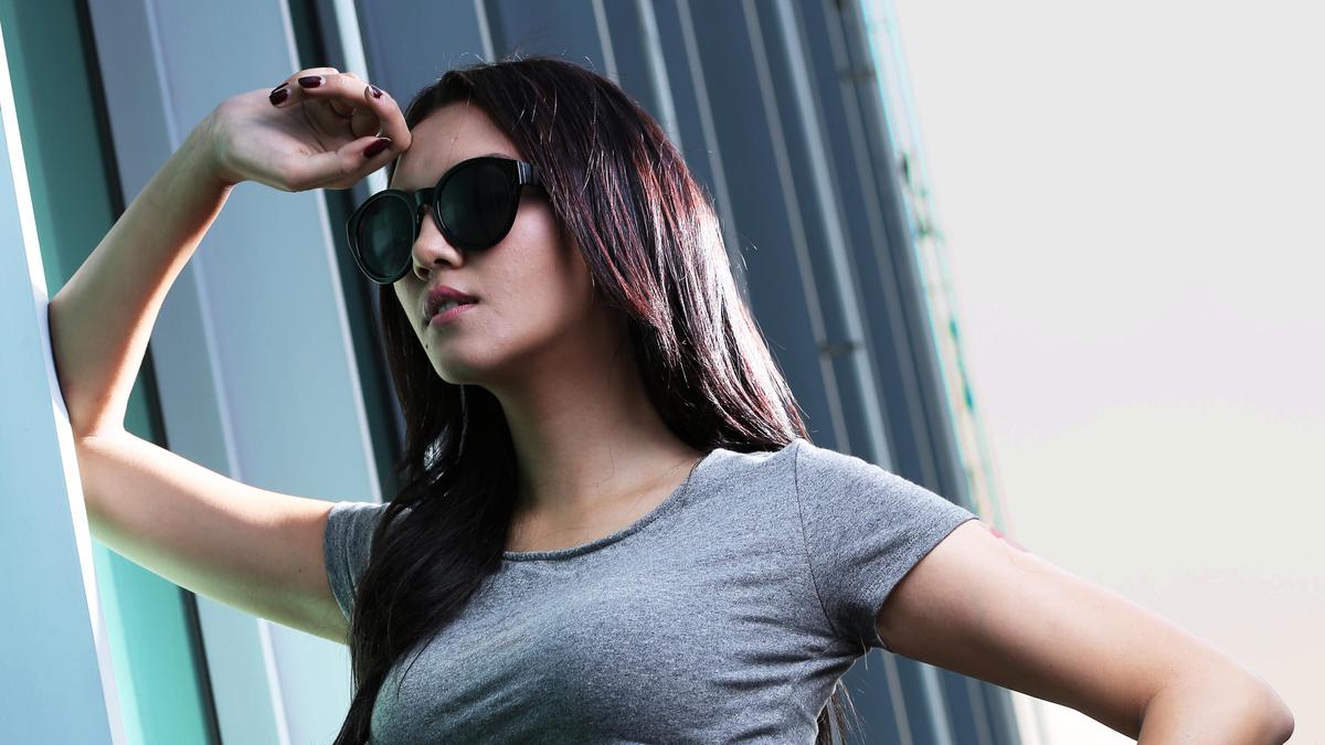 Eksklusif, Perjuangan Alexa Key Hidup di 'Dua Dunia' - Entertainment ...