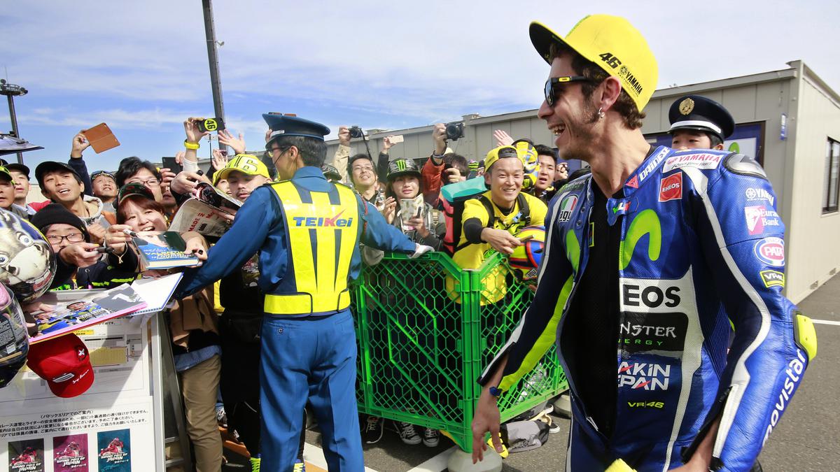 Bos Operator MotoGP Minta Rossi Terus Balapan - Bola Liputan6.com