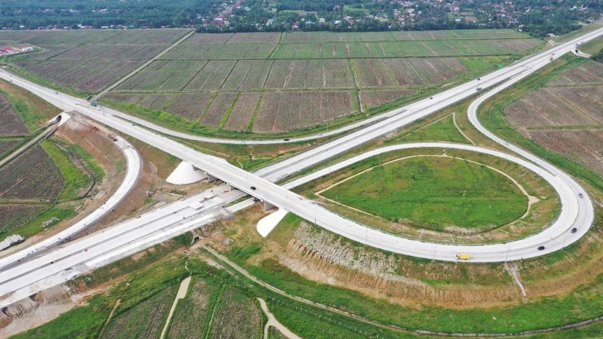 Hutama Karya Kebut Pembangunan Jalan Tol Trans Sumatera, Beberkan Progres Terkini - Regional ...