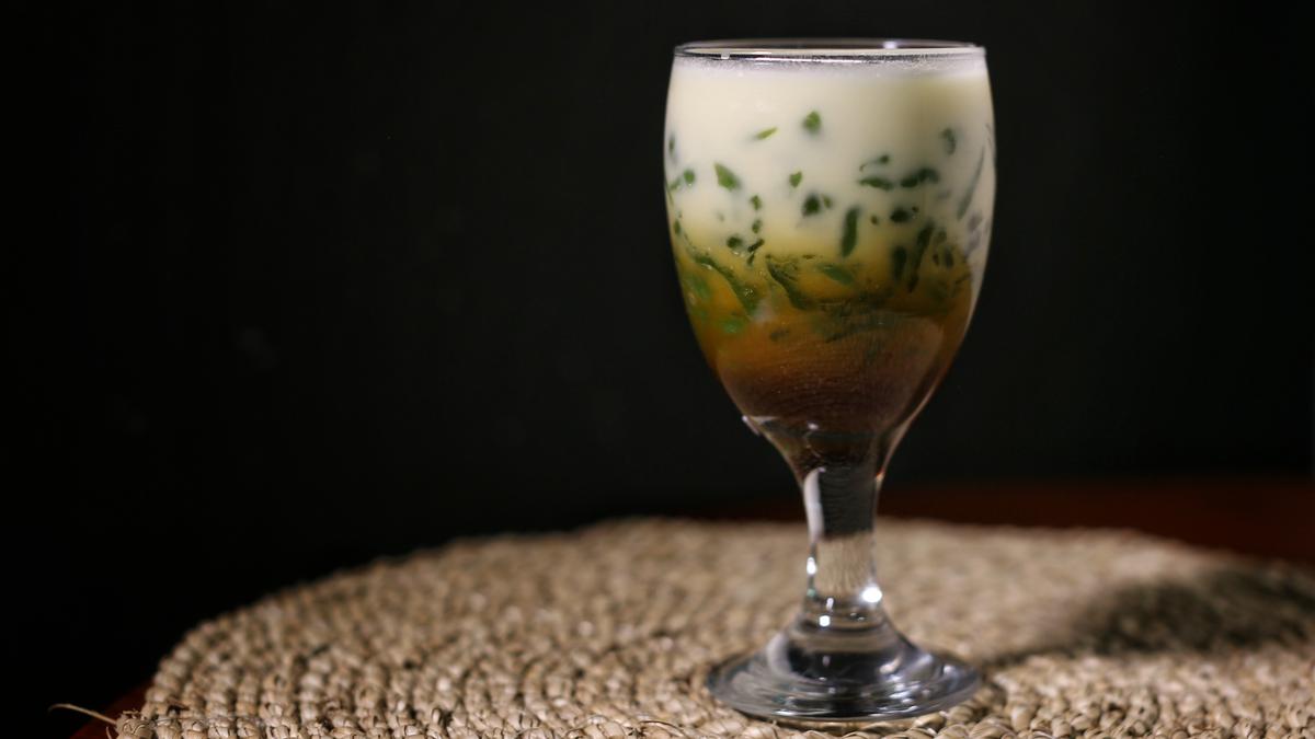 Resep Es Cendol Pandan untuk Takjil, Segar dan Nikmat!