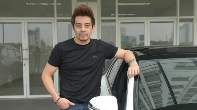 Martin Carter dan Allia Rosa Kembangkan Bisnis Mobile Internet Bernama ...