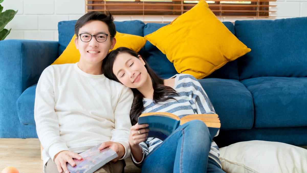 5 Cara Menunjukkan Sikap Cinta Romantis kepada Pria