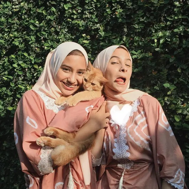 Keturunan Arab, Ini 7 Potret Menawan Muna Mahirah dan Mahda Ray Adik ...