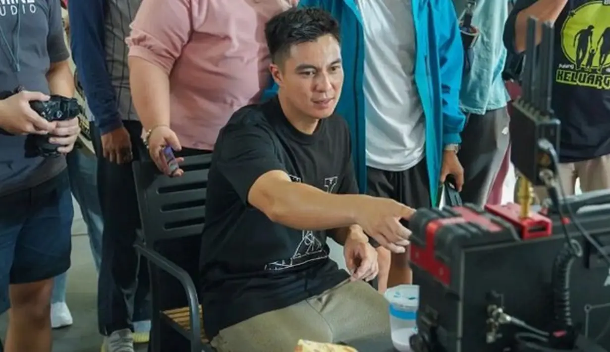 Baim Wong Berburu Alamat Bocah SD yang Viral Karena Kepalanya Penuh Kutu - Foto Liputan6.com