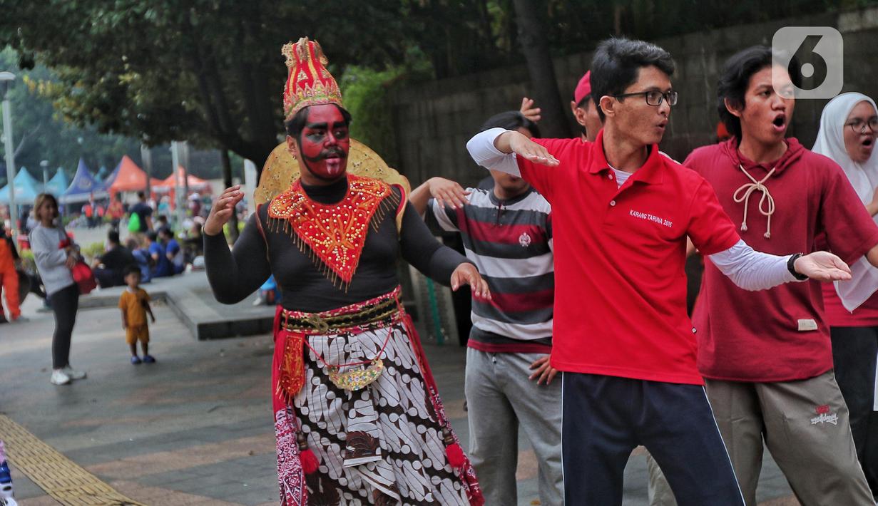 Pagelaran Seni Suara dan Tari saat CFD - Foto Liputan6.com