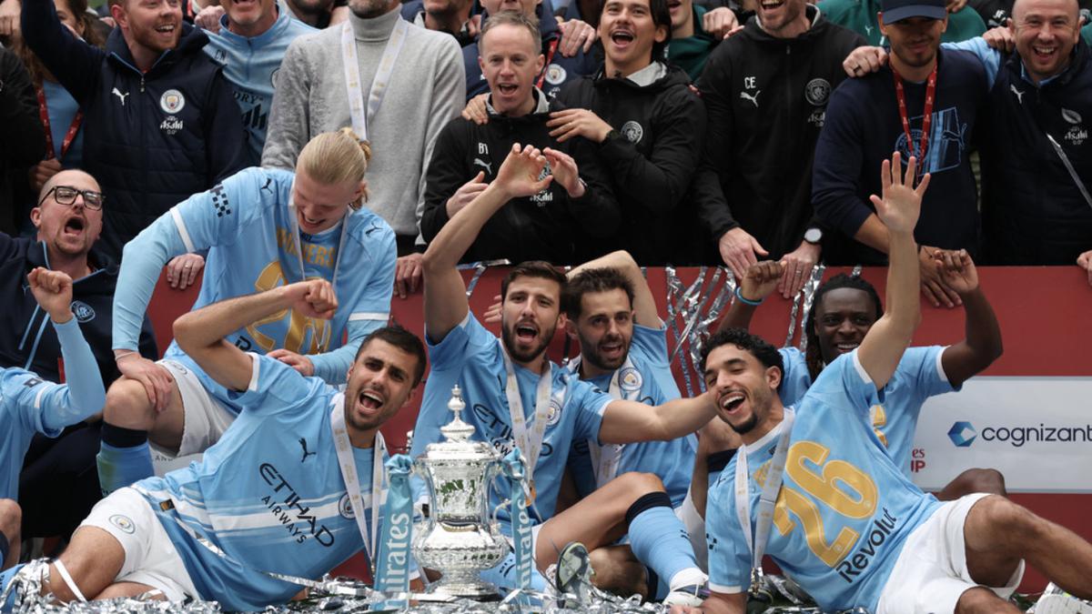 Manchester City Torehkan Rekor Gila usai Angkat Trofi Piala FA