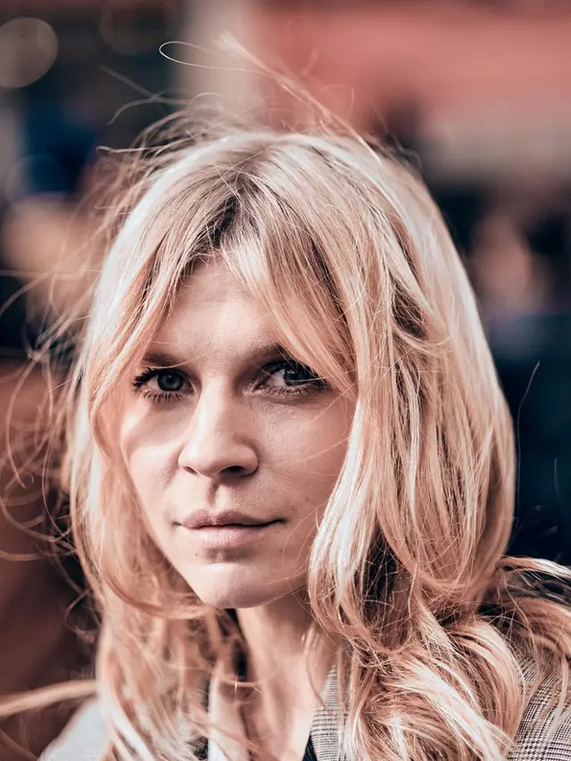 6 Potret Terbaru Clémence Poésy Pemeran Fleur Delacour Di Harry Potter Hot