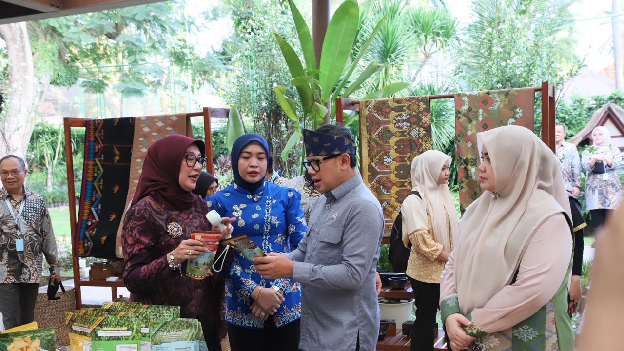 Cara Wamendagri Bima Arya Dorong Pemda Percepat Digitalisasi UMKM ...