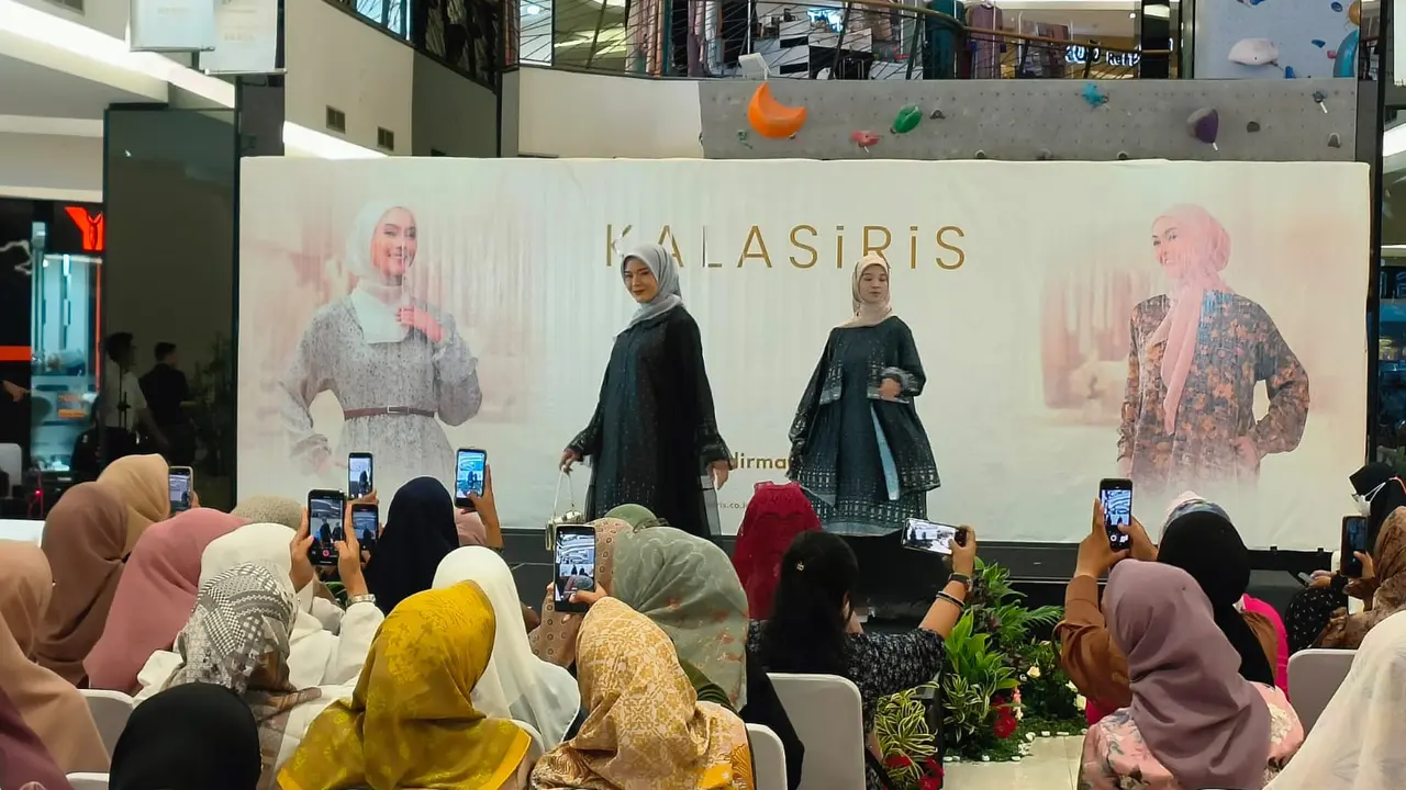 Influencer dan Hijabers Community Meriahkan Grand Opening Kalasiris di ...