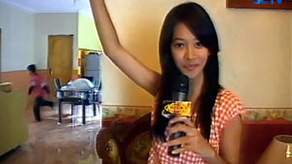 Rumah Baru Poppy Bunga - ShowBiz Liputan6.com