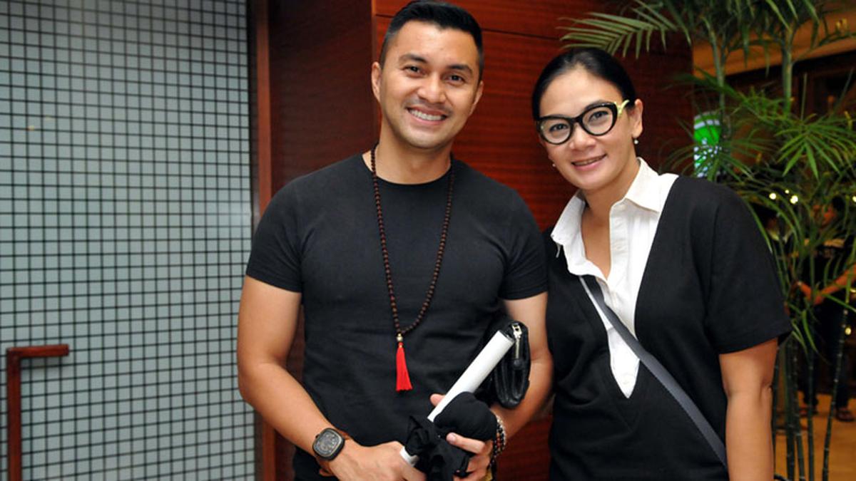 Dian Nitami Ungkap Awal Kisah Cintanya Dengan Anjasmara - ShowBiz ...