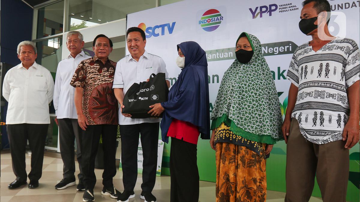 Rayakan HUT Ke-30, YPP SCTV Indosiar dan PT Adaro Bagikan Ribuan Paket Sembako - Foto Liputan6.com