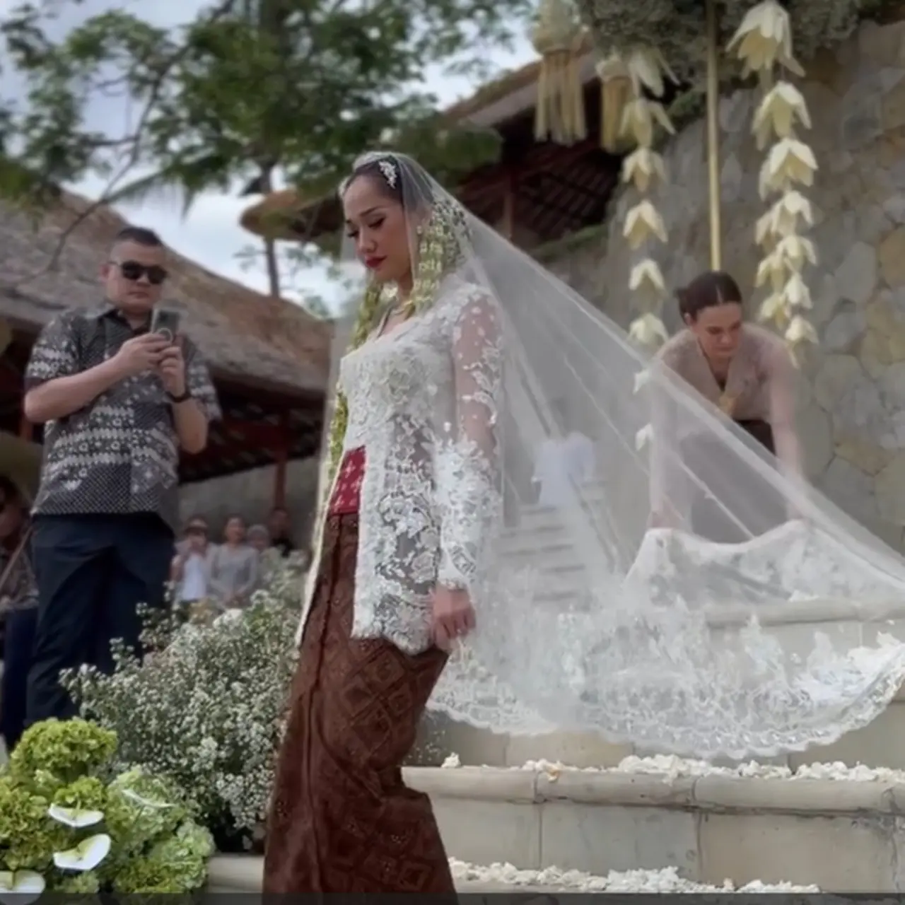 7 Pesona Bunga Citra Lestari dalam Balutan Kebaya Nasional di Akad Pernikahan, Aura Pengantin ...