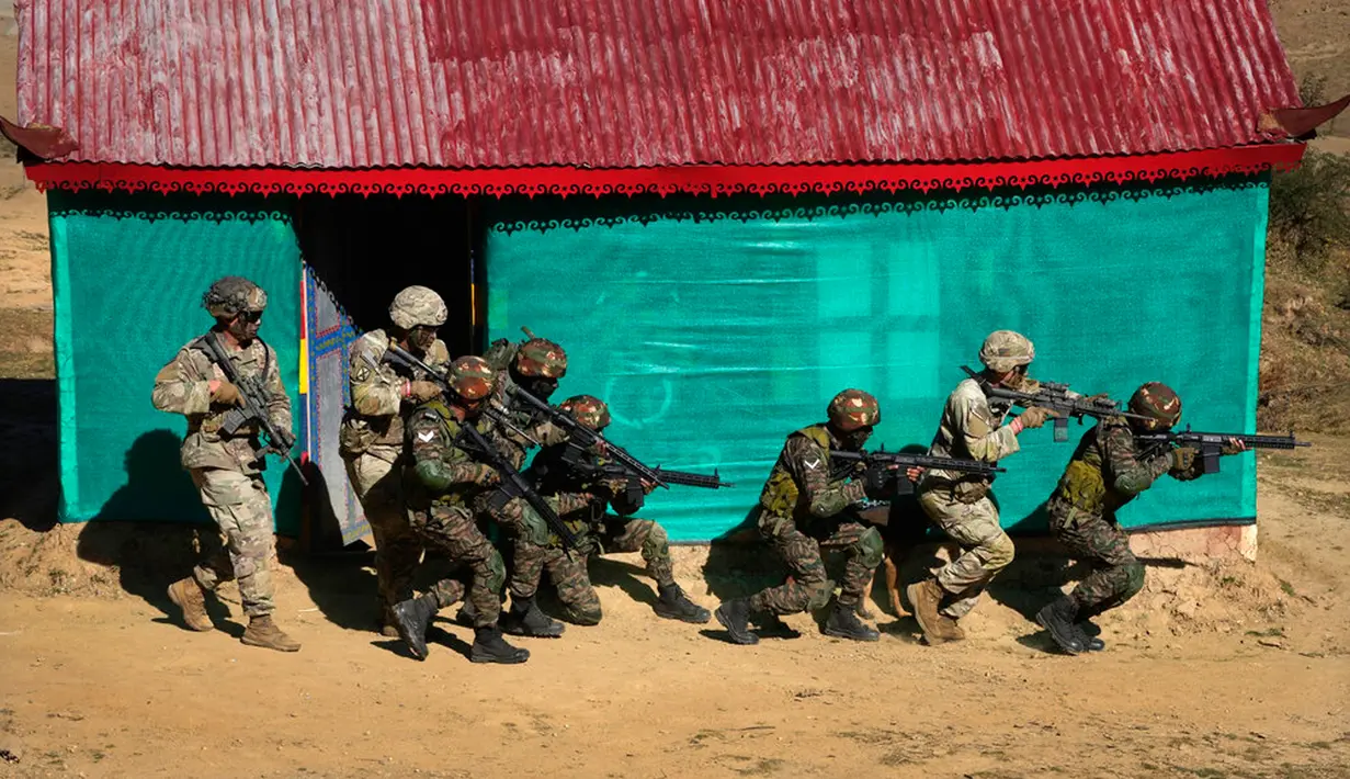 Militer AS dan India Latihan Tempur di Pegunungan yang Disengketakan ...