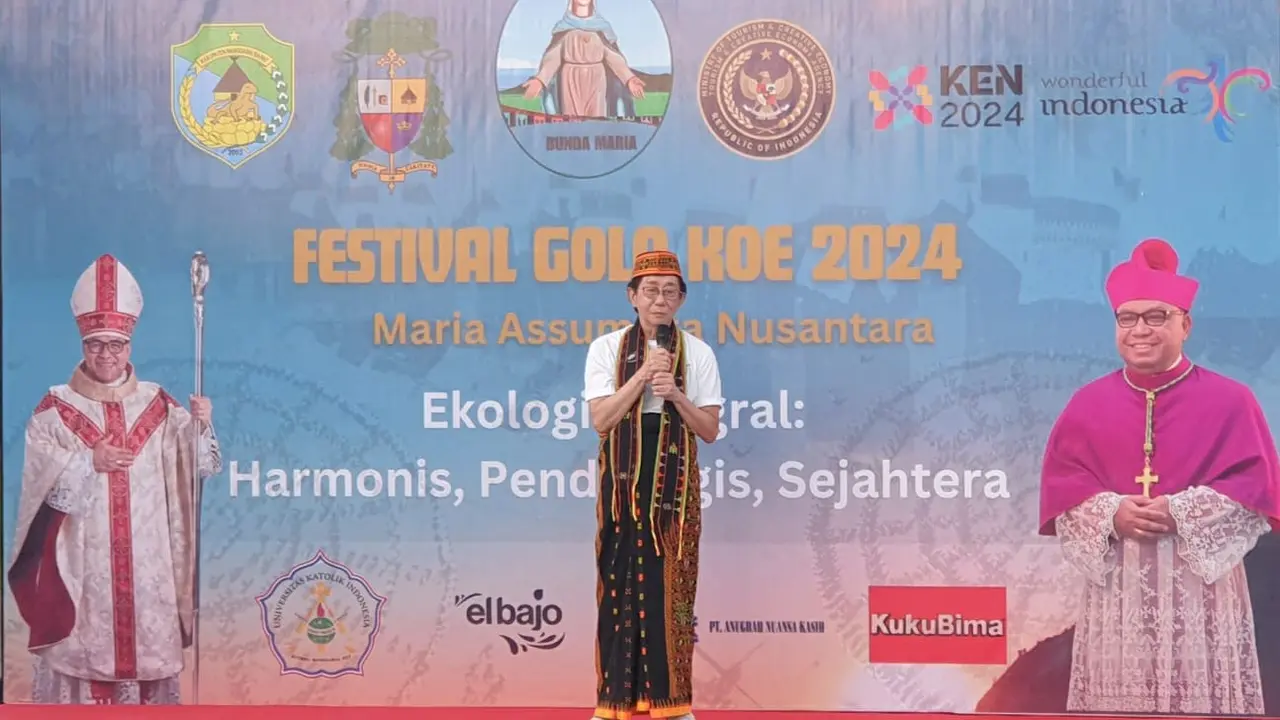 Majukan Pariwisata Labuan Bajo, Kuku Bima Menerima Penghargaan dari ...