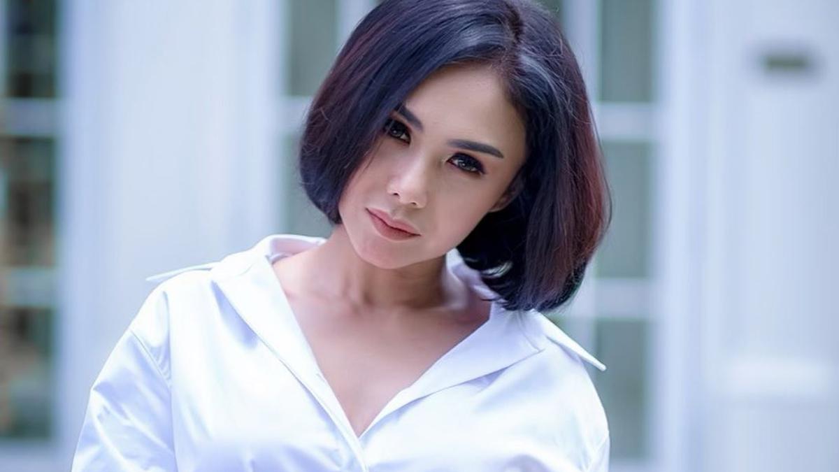 Penampilan Yuni Shara Bikin Salfok, Dianggap Anak SD saat Latihan ...