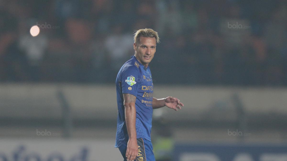 Persib Gaet Striker Baru, Raphael Maitimo Bermain ke Posisi Awal ...