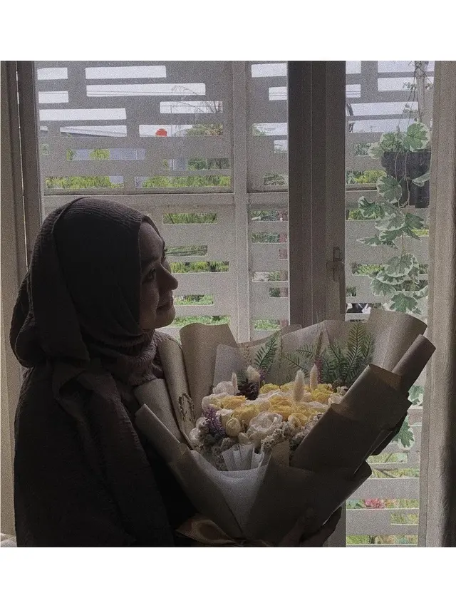 6 Potret Nafha Firah Tunangan Mamat Alkatiri, Berawal dari Fans Melaju ...