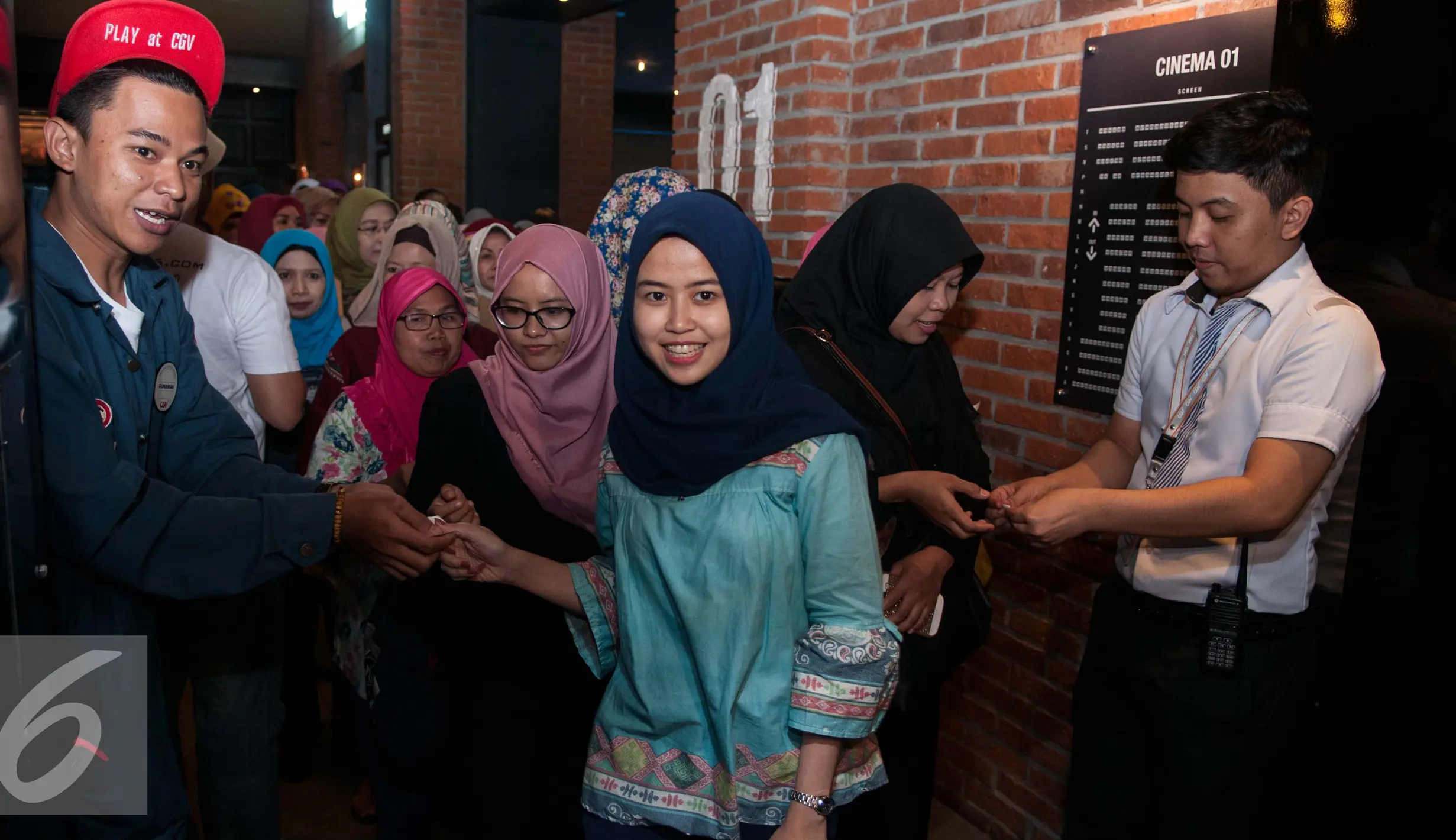 Nobar Bareng Cinemaholic Surga Tak Dirindukan 2 Bersama Cadbury - Foto Liputan6.com