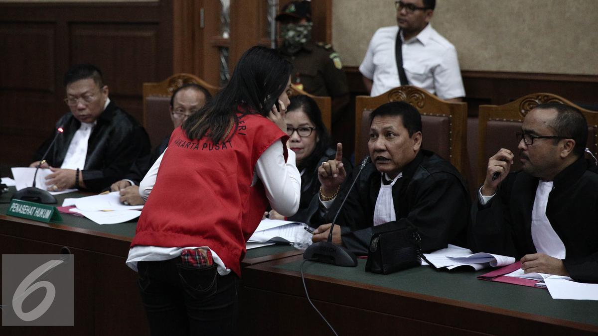 Pengacara: Tak Ada yang Lihat Jessica Taruh Sianida di Kopi Mirna - News Liputan6.com