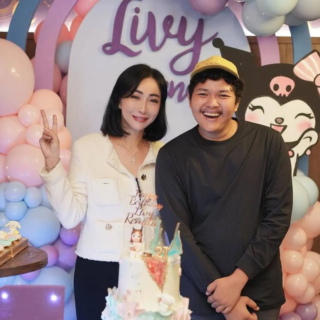 Dihadiri Nopek Nopian dan Fuji An, Ini 6 Potret Keseruan Ulang Tahun Livy Renata - Entertainment ...