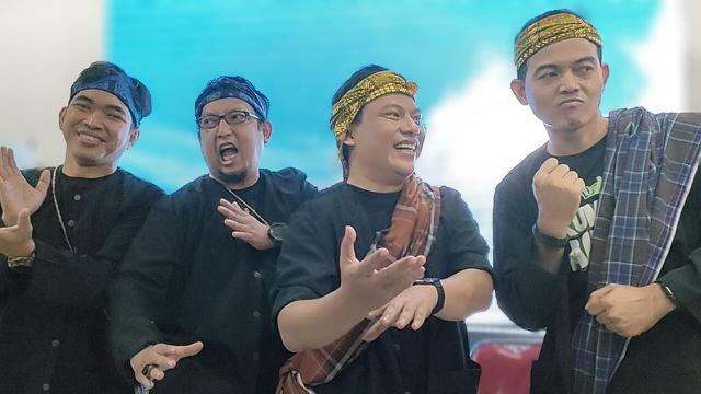 Wali Band Garap Single Bahasa Sunda Berjudul Kumaha Aing, Menambah ...