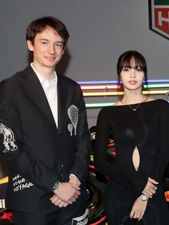 Lisa BLACKPINK dan Frederic Arnault Foto Bareng di Acara TAG Heuer ...