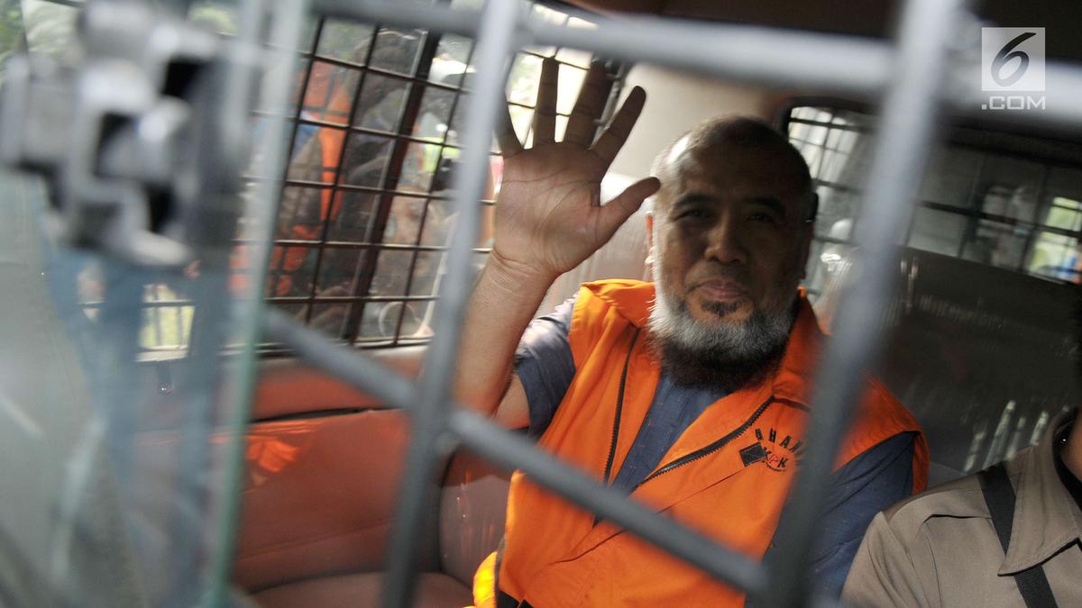 Siap Disidangkan, Patrialis Akbar Biarkan Berewok Memutih - Foto Liputan6.com