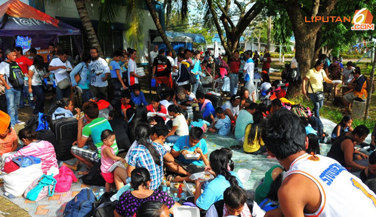 Bandara Militer Cebu Jadi Posko Pengungsi - Foto Liputan6.com