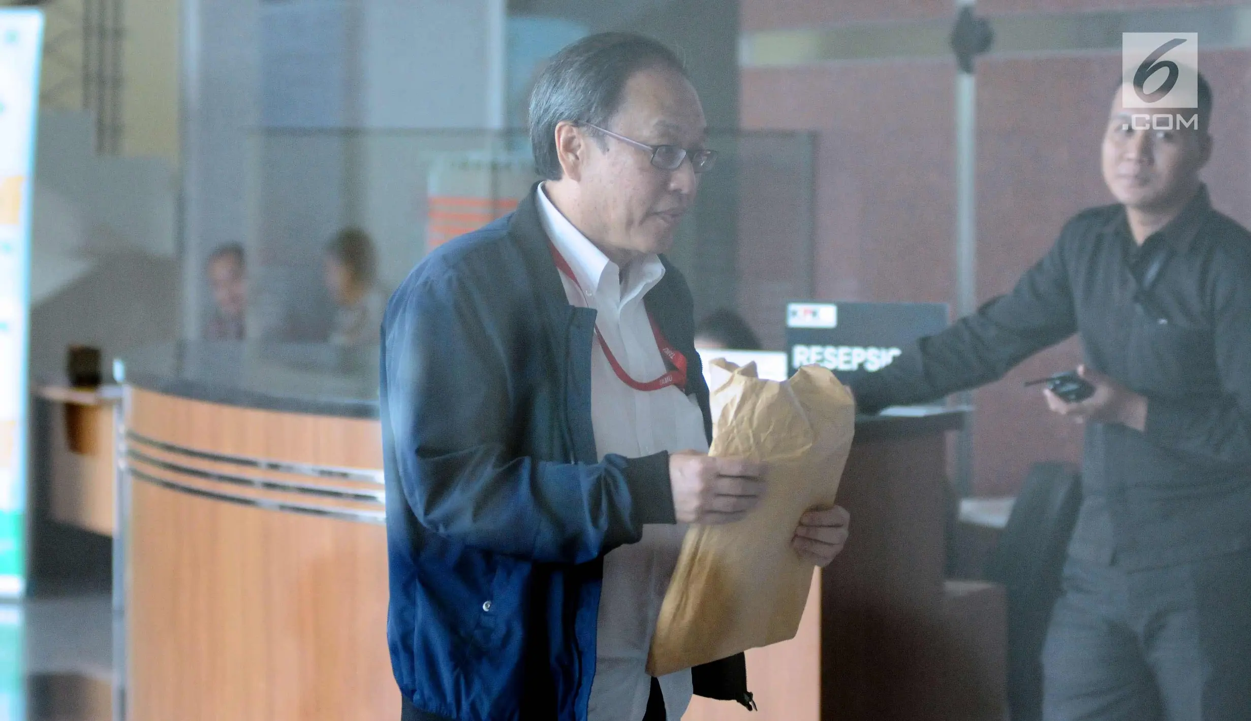 PHOTO: Kasus E-KTP, KPK Kembali Periksa Pengusaha Made Oka Masagung ...