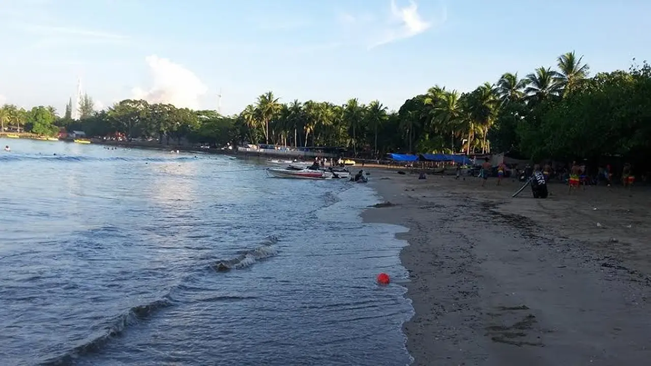 Pantai Carita, Rekomendasi Wisata Alam di Pandeglang Banten - Regional Liputan6.com