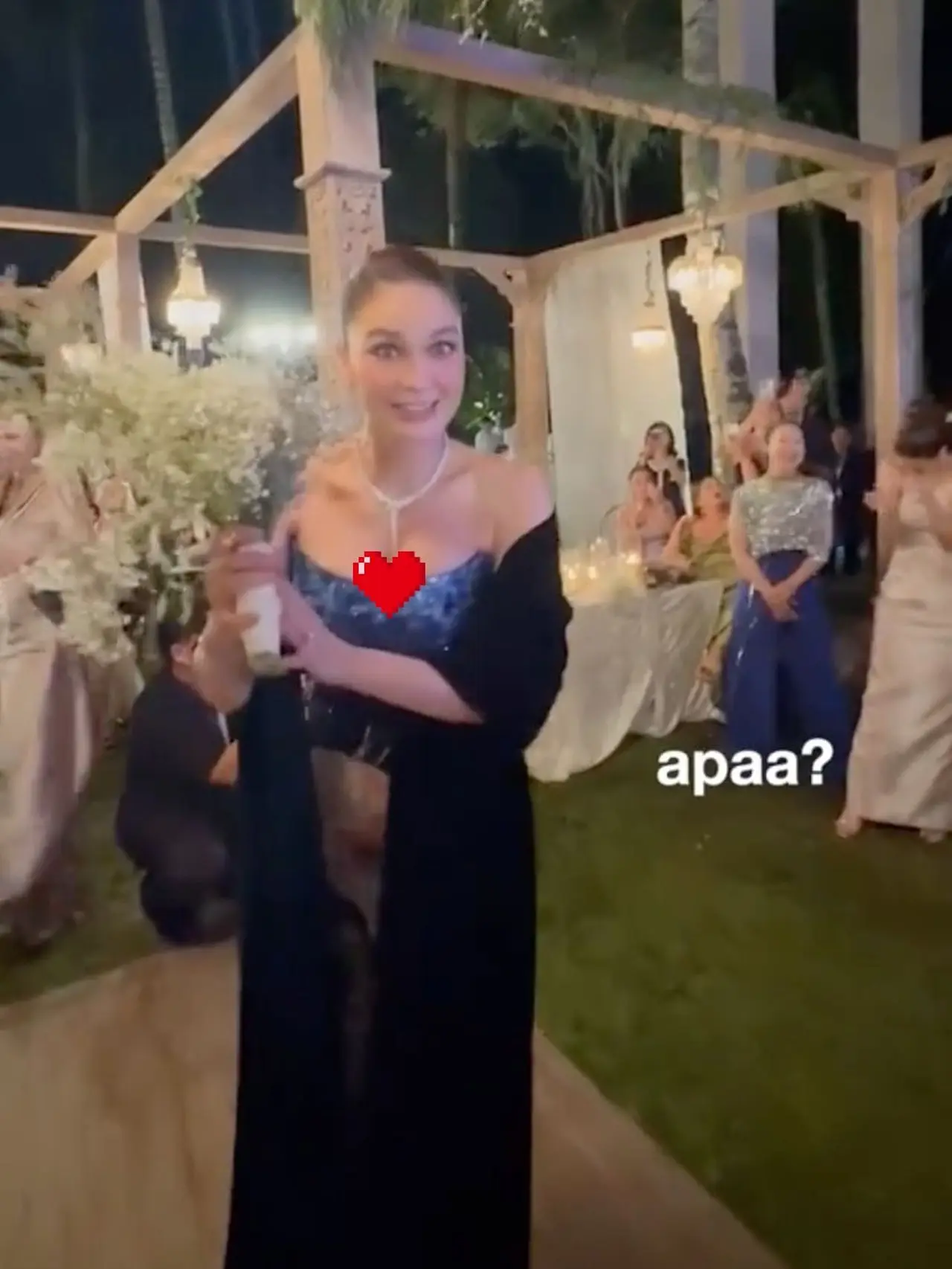 Luna Maya Lempar Buket Kembang Setelah Dinikahi Maxime Bouttier, Dulu Sukses Rebut Bunga dari ...