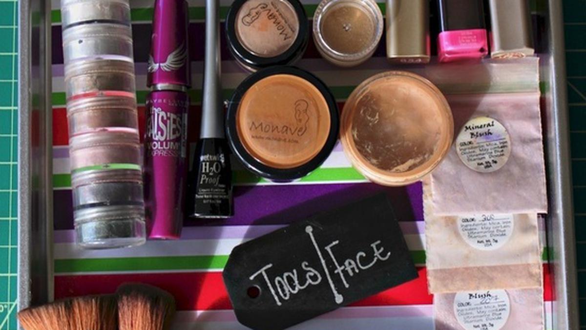 Inspirasi Magnetic Make Up Board - Photo Fimela.com