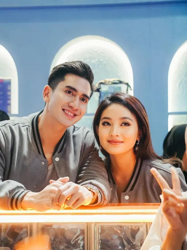 7 Potret Verrell Bramasta dengan Natasha WIlona, Kembali Didoakan Berjodoh - Entertainment ...