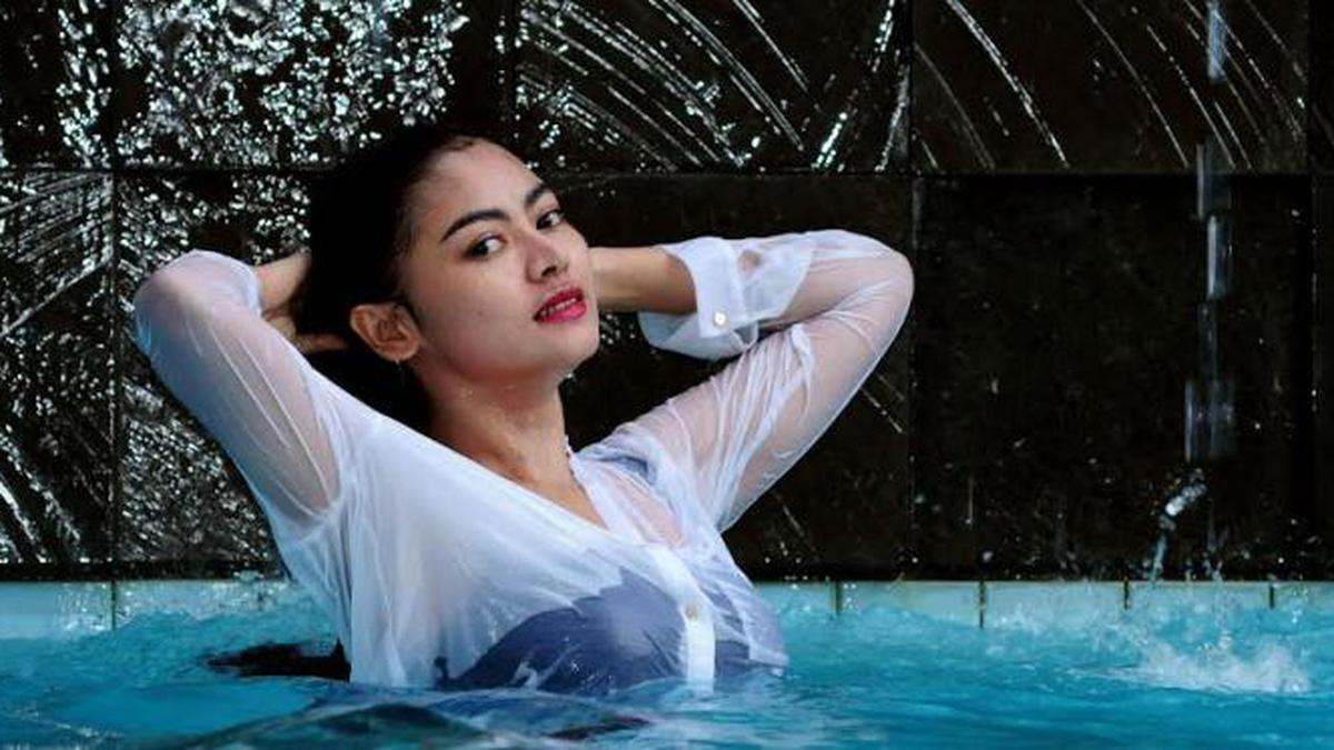 Vitalia Shesya, Artis yang Doyan Selfie di Sosmed - Entertainment Fimela.com